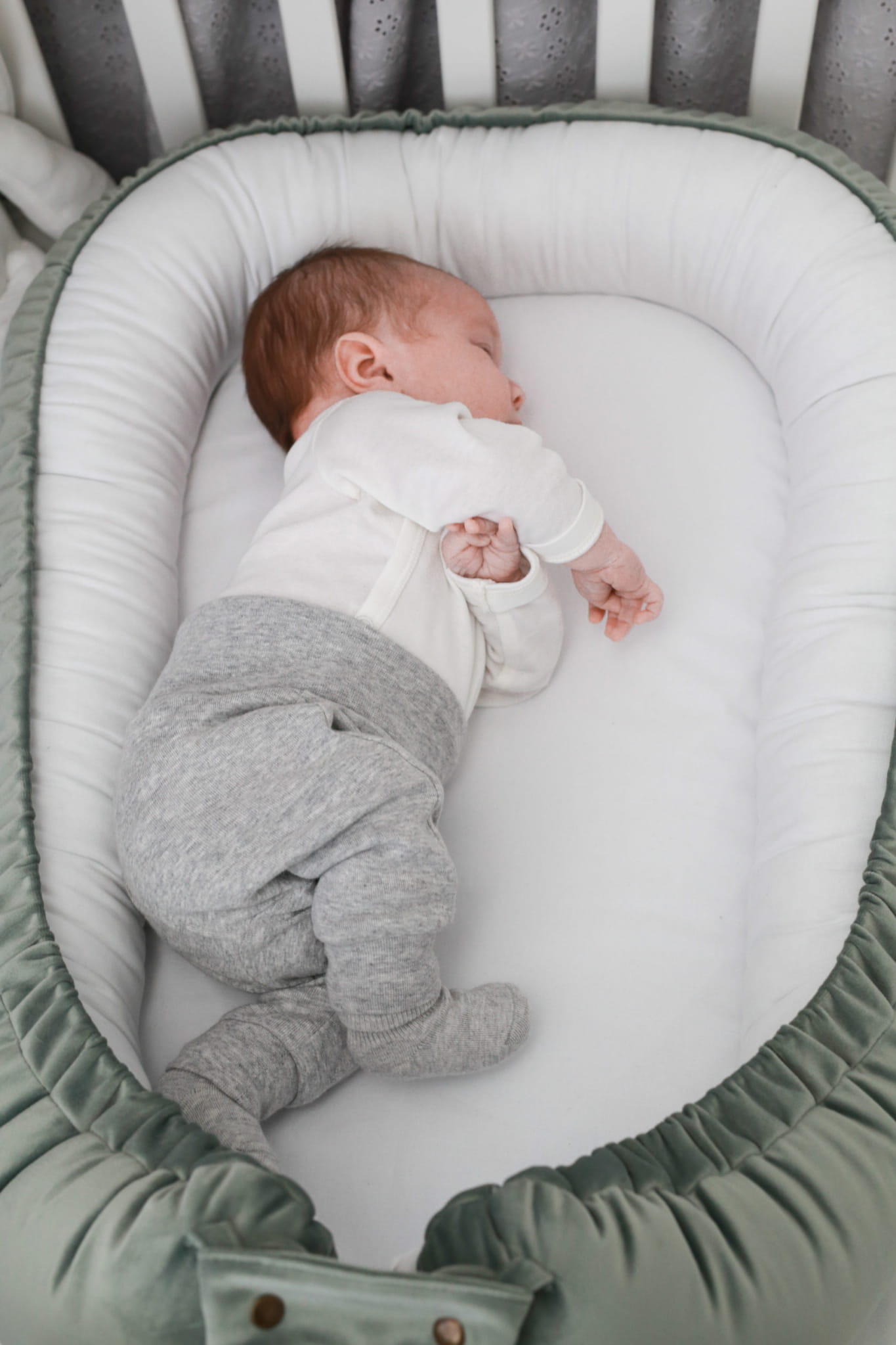BABYLY - VELVET BABY NEST MINT / Tuliroom